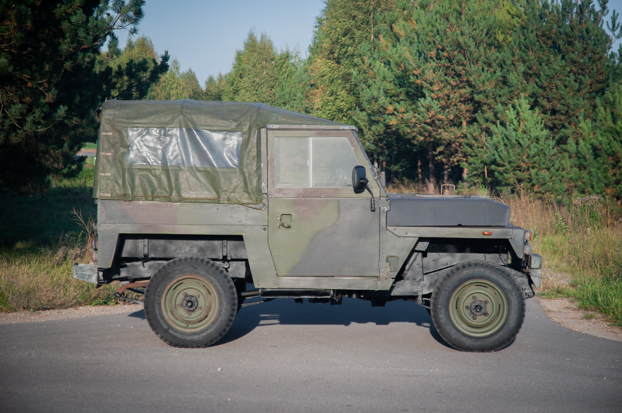 1981 LAND ROVER 88 SERIES III “LIGHTWEIGHT / AIRPORTABLE / HALF TON ...